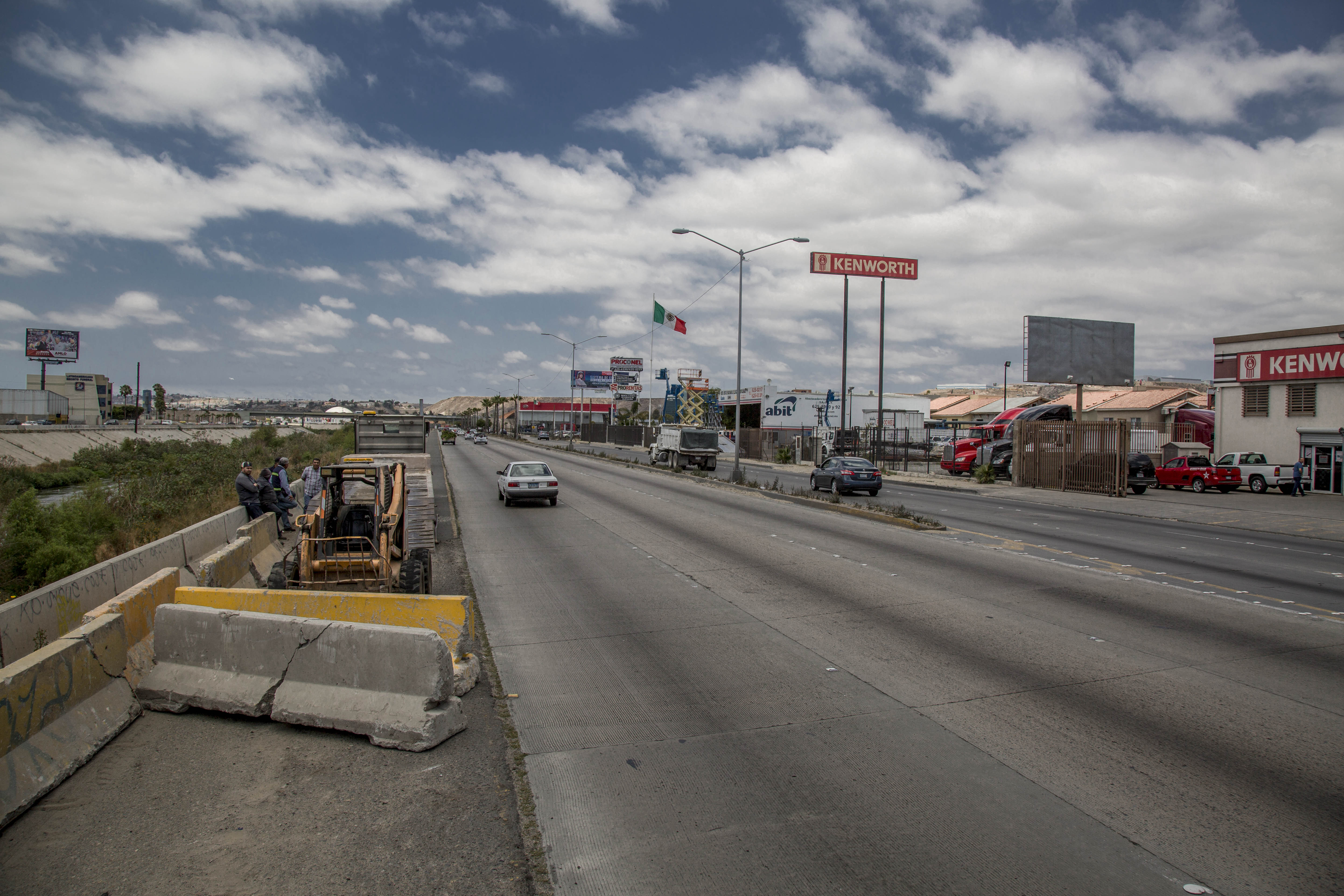 Ya abrieron las zonas de socavones de las vías rápidas de Tijuana