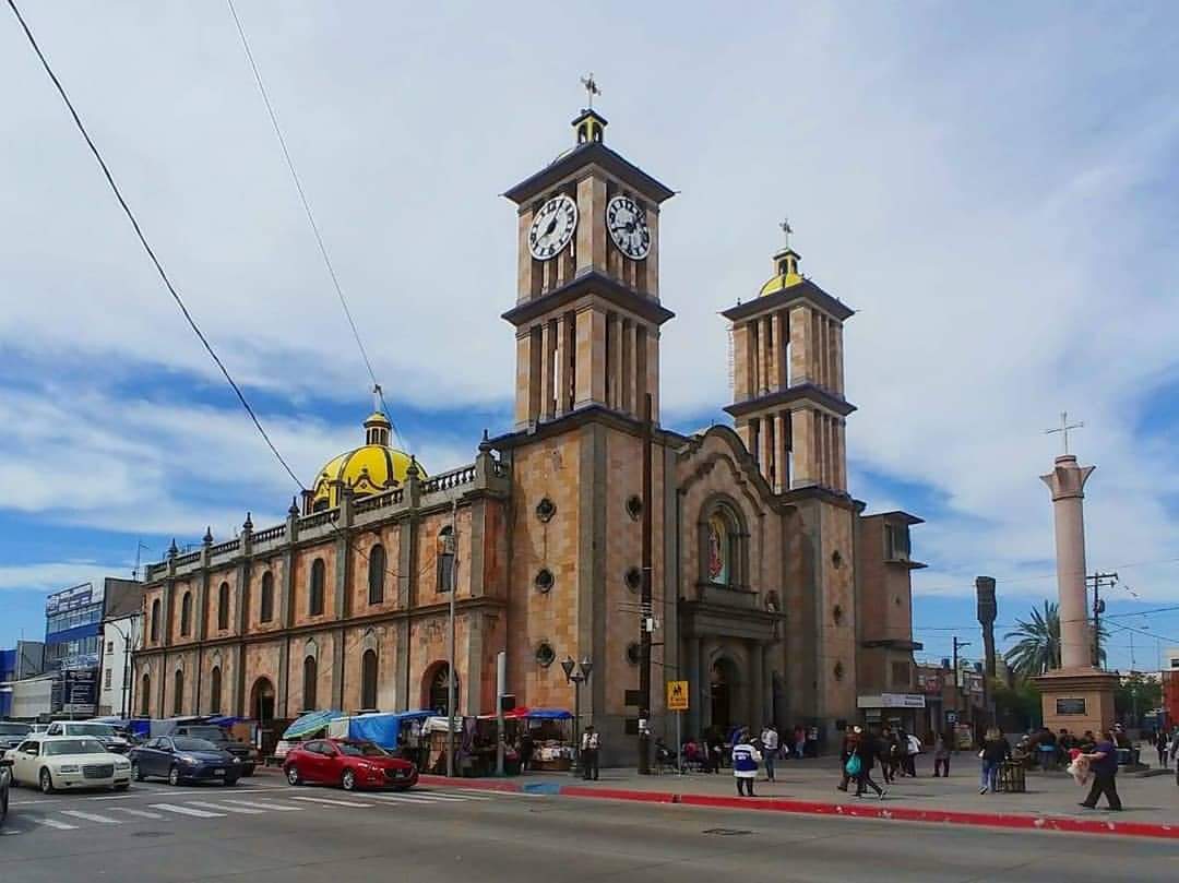 ¿En qué año se inauguraron los edificios más importantes de Tijuana?
