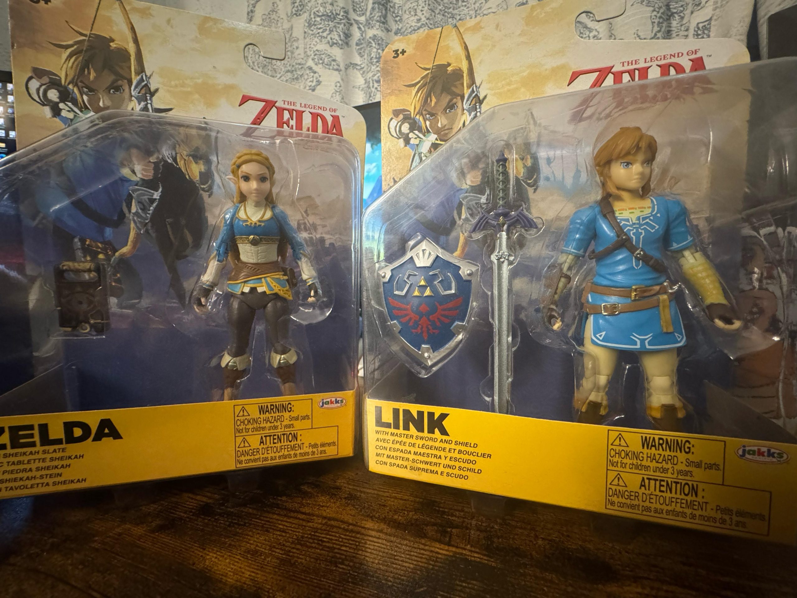Unboxing de Zelda y Link de Breath of the wild, piezas de Jakks Pacific.